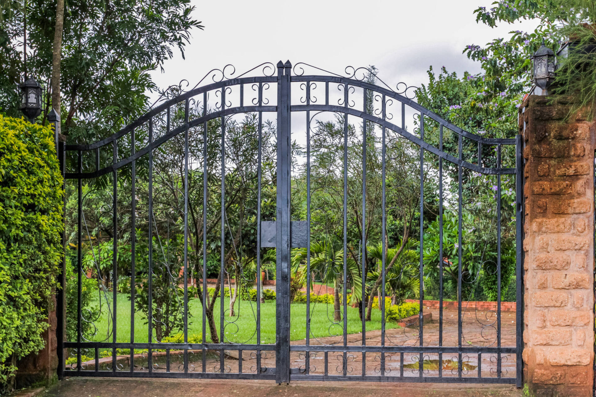 Bespoke Gates - Fraser Gates LTD